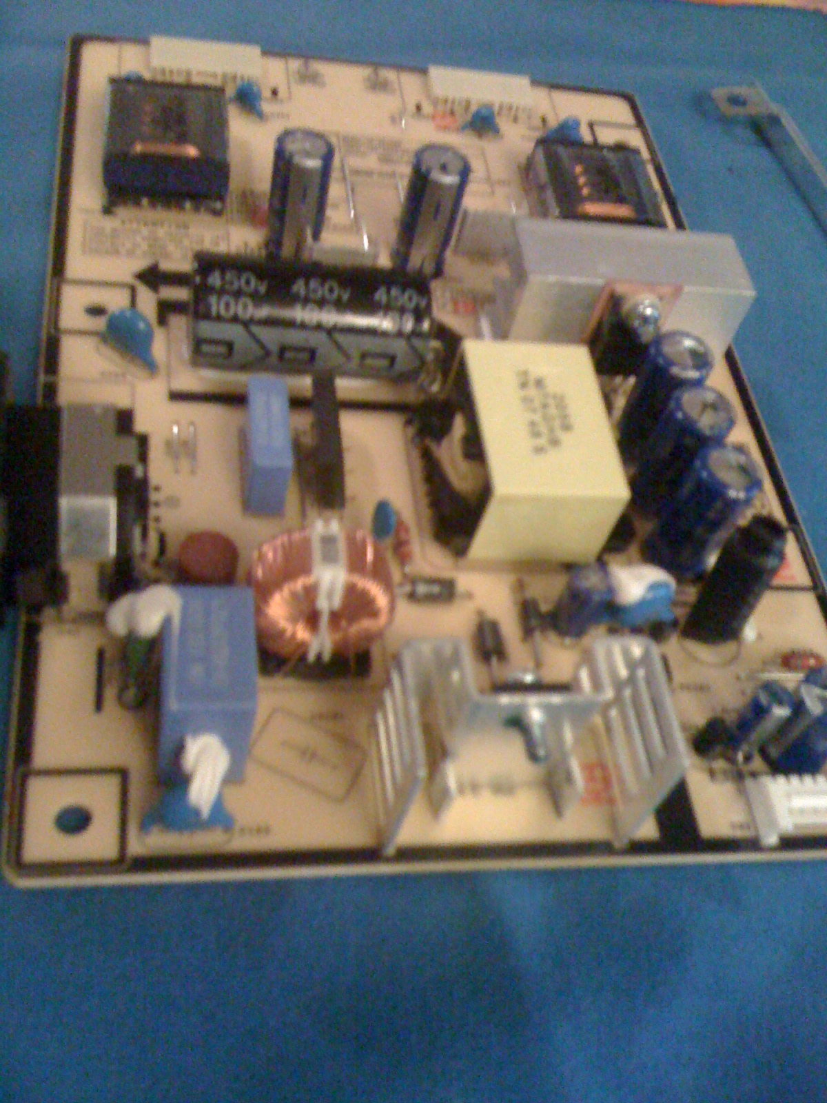 Solved: What's up with my crazy monitor? | Experts Exchange